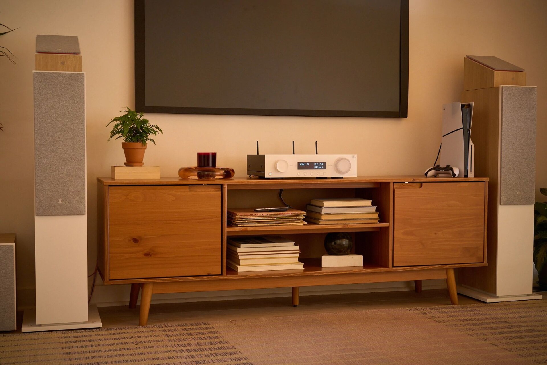 JBL 4312SE speakers celebrates the brand's 70th anniversary
